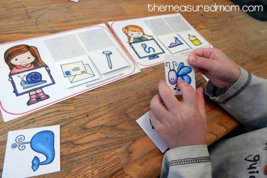 14 rhyming words sorting mats - The Measured Mom