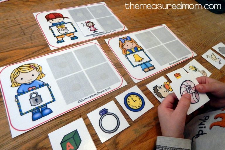 14 rhyming words sorting mats - The Measured Mom