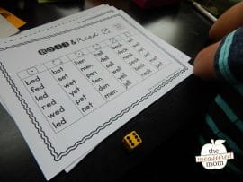Roll and read games for short e words - The Measured Mom