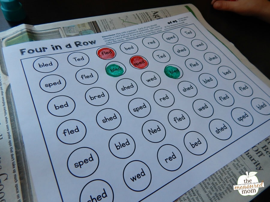 Four-in-a-row games for short e words - The Measured Mom